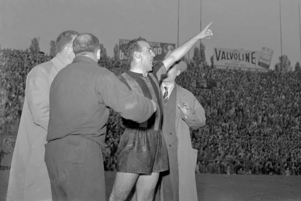 La storia di Amedeo Amadei, il centravanti che mai avrebbe giocato ...